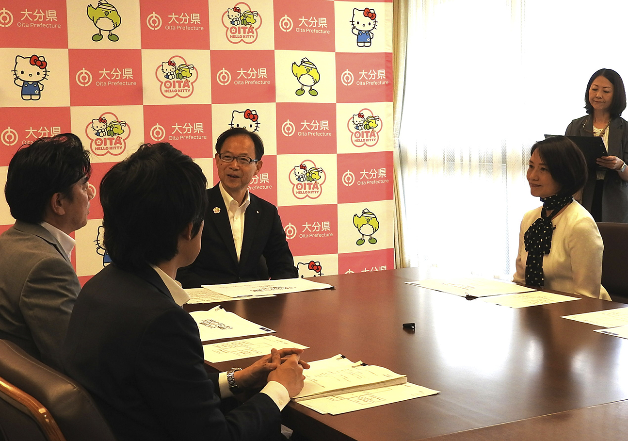 小巻社長が佐藤知事らに報告 – 今日新聞